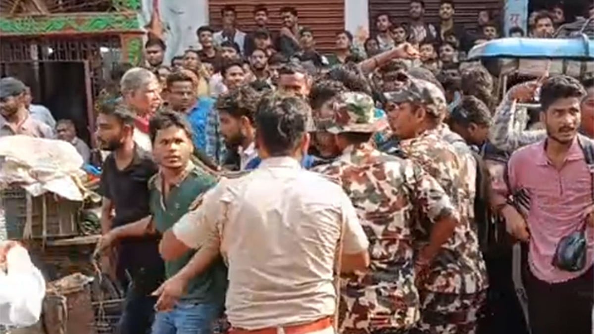 Gunfire Outside Khan Sir Coaching Centre in Patna Sparks Student ...