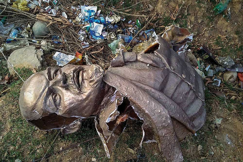 The Politics of Falling Statues